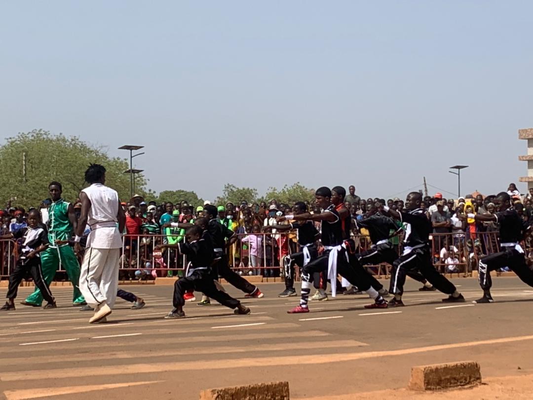 Défilé 4 Avril à Kédougou : le gouverneur salue un défilé organisé de ...